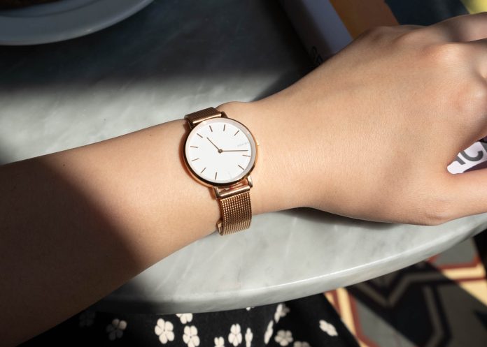 Solios Women's Solar-Powered Watch Review - Zanniee